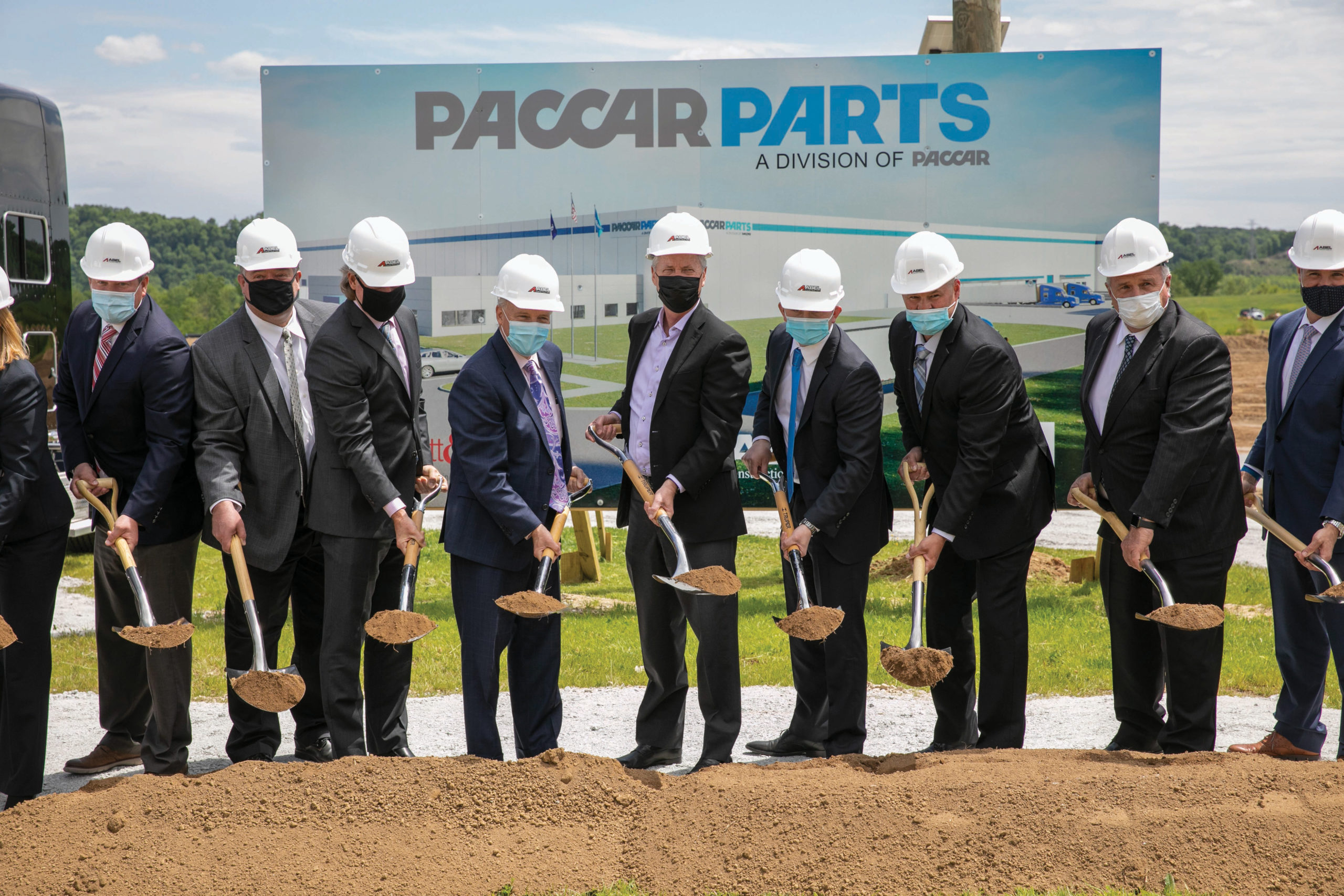 PACCAR Parts cuts ribbon on new $45 million distribution center - Lane ...