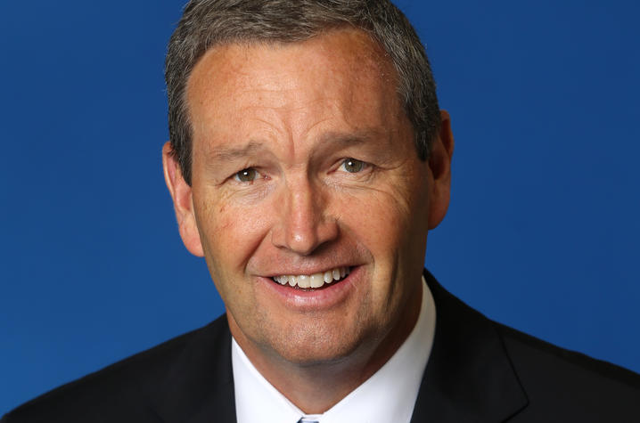 UK extends AD Barnhart's contract by 2 years to 2028 at same salary ...