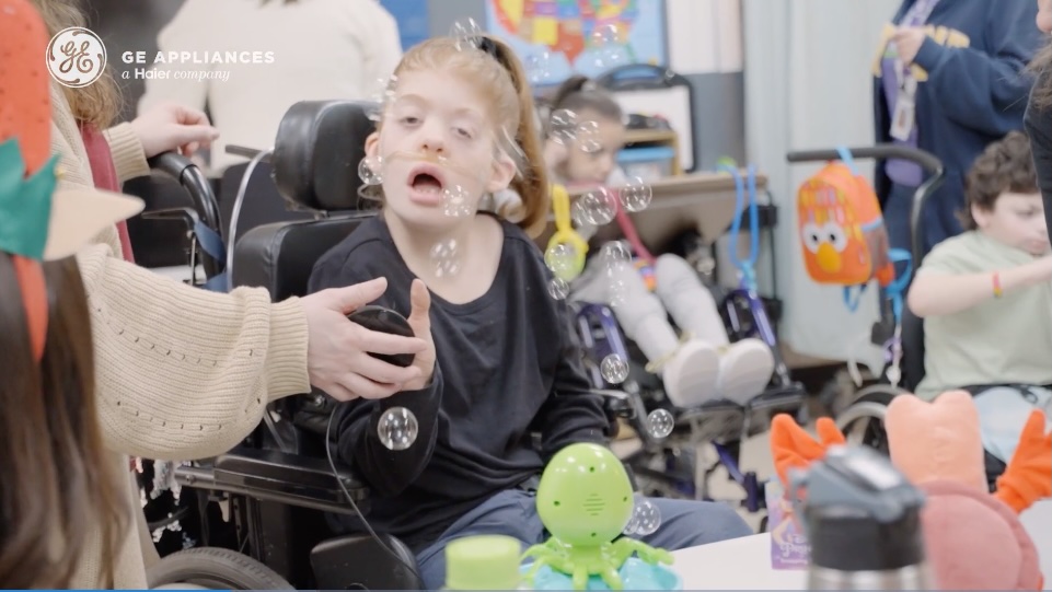 GE Appliances 'elf-gineers' adapt toys for disabled children - Lane ...