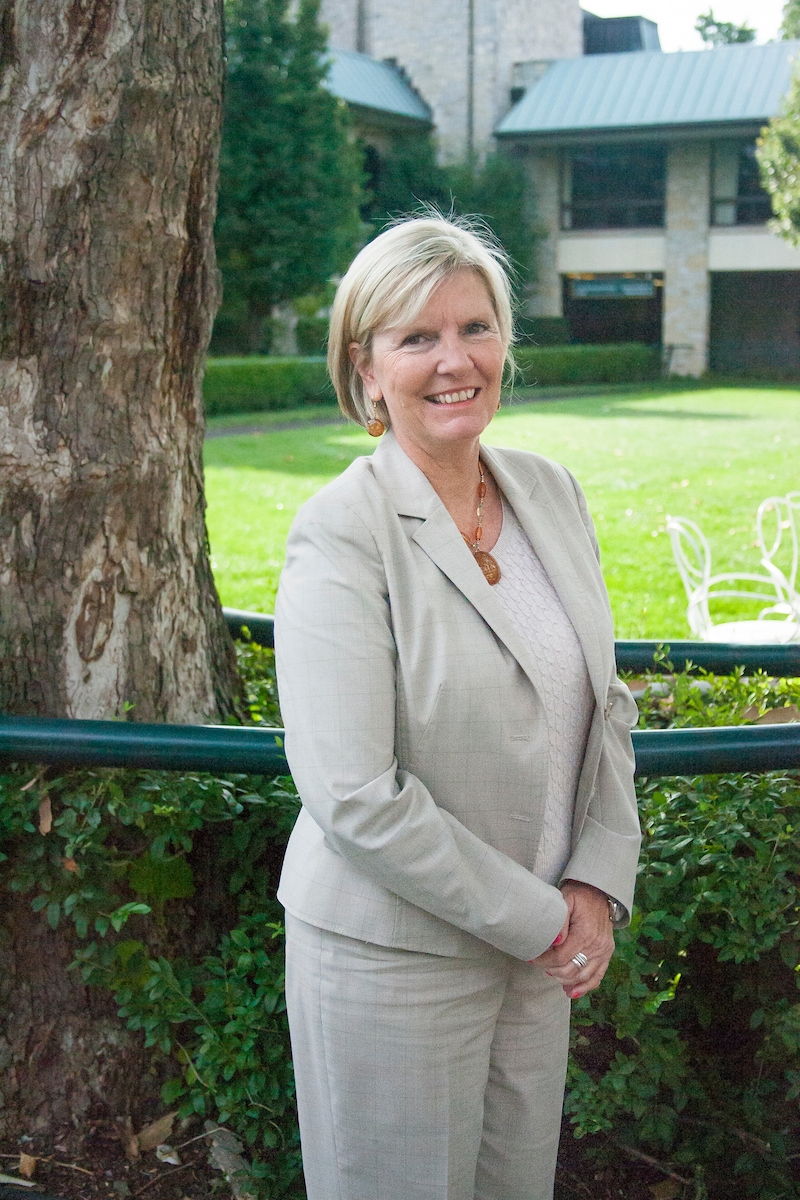 Longtime director of communications to retire from Keeneland - Lane ...