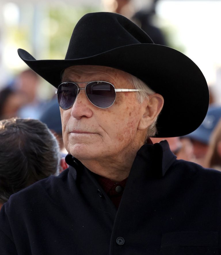 4-time Ky Derby winning trainer D. Wayne Lukas dead at 89 - Lane Report ...